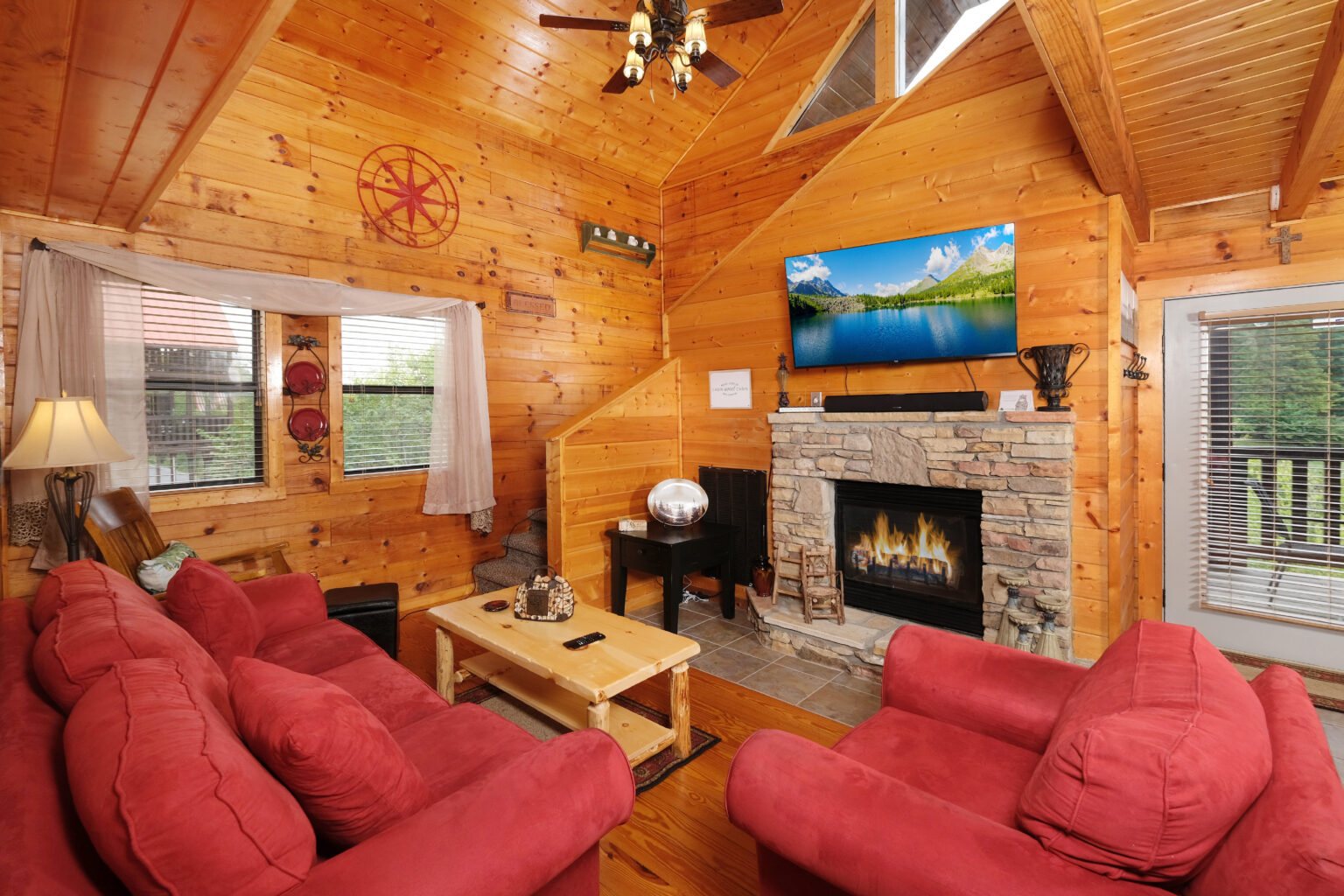 Pigeon Forge Cabin Rentals - Beartopia | Pigeon Forge TN Cabins